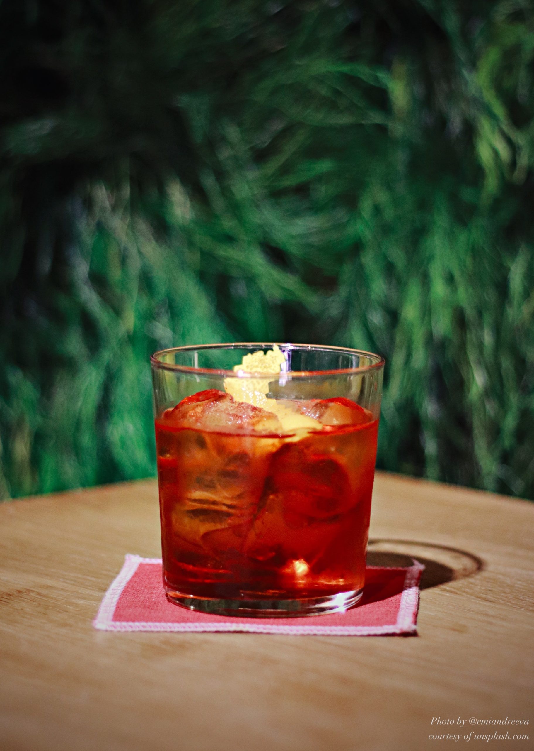 Boulevardier Cocktail Recipe — THE SHAKEN COCKTAIL