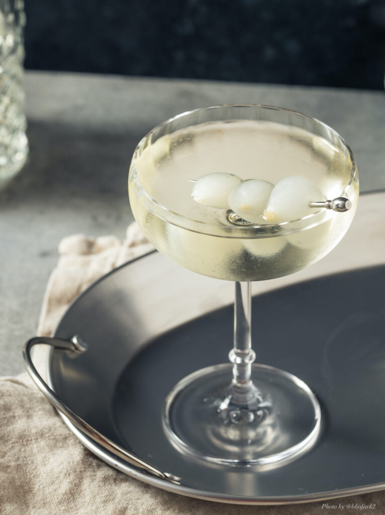 Gibson Cocktail Recipe — THE SHAKEN COCKTAIL
