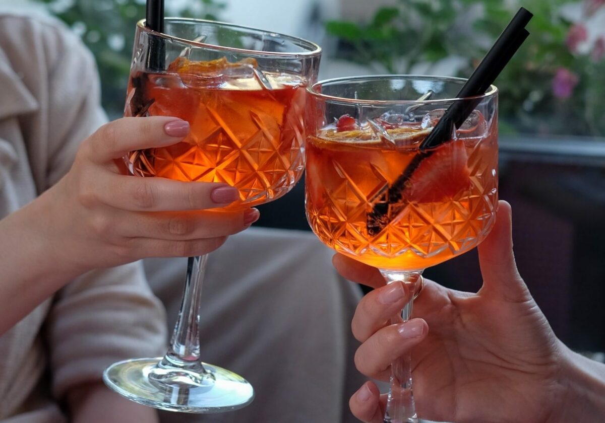 Raise A Glass With These 12 Easy & Low-Alcohol Cocktails — THE SHAKEN ...