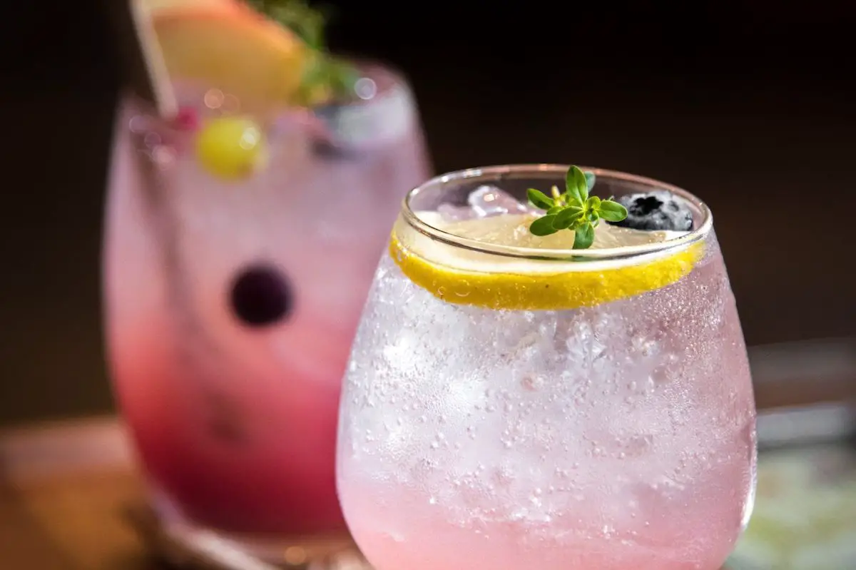 10 Flavorful Spirit Free Cocktails That Use Common Ingredients — THE ...